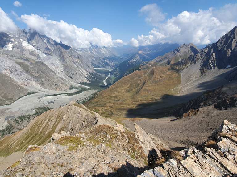 Sommet du Mont Fortin et ruines - Itinéraires de rando et marche | Komoot