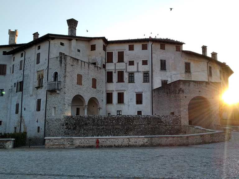 Castello di Valvasone - Cycle Routes and Map | Komoot
