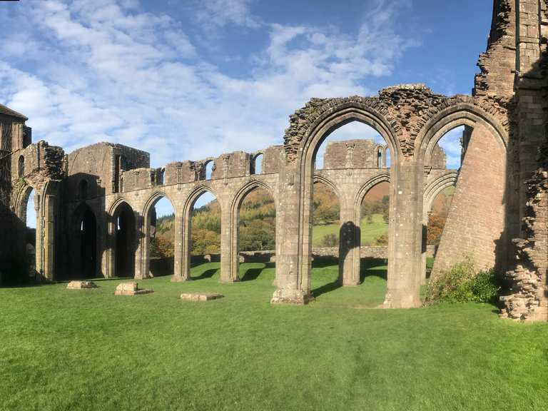 Llanthony Priory and Hatterall Ridge loop — Brecon Beacons National ...