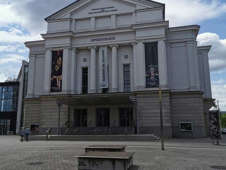 Opernhaus: Wanderungen und Rundwege | komoot