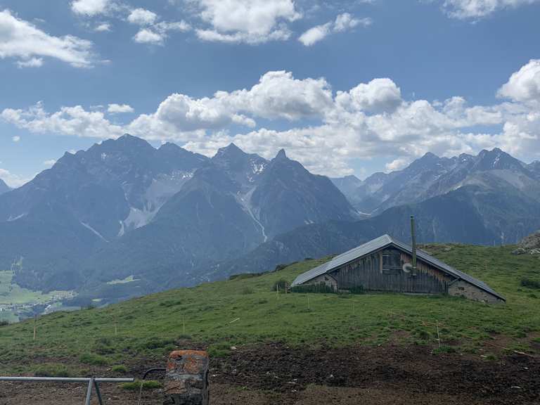 Alp Laret: Wanderungen und Rundwege | komoot