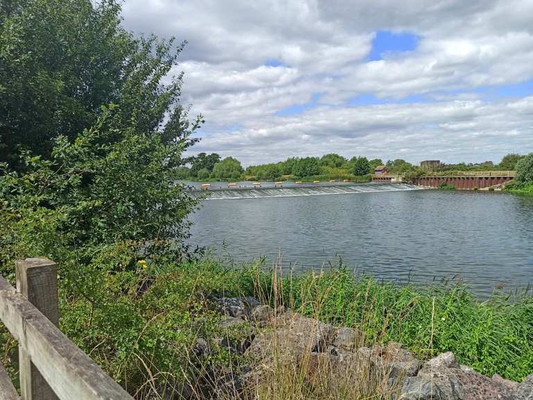 A weir on the Jubilee River - Cycle Routes and Map | Komoot