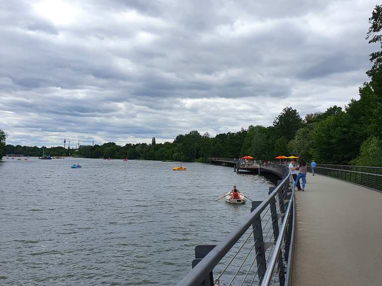 Steg am Ufer: Wanderungen und Rundwege | komoot