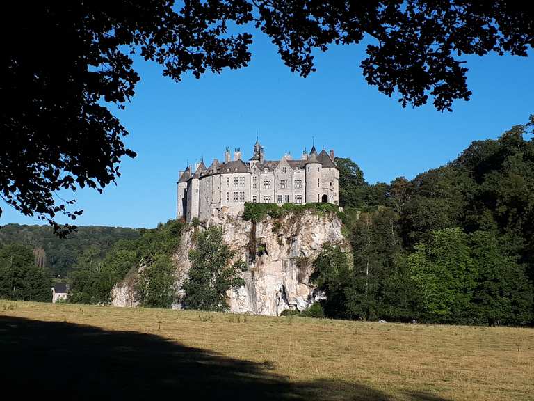 Vue sur le château de Walzin - Namur, Belgium | Hiking Tips & Photos ...