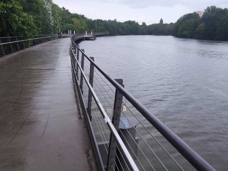 Steg am Ufer: Wanderungen und Rundwege | komoot