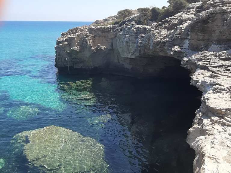 Manolis Bay: Wanderungen und Rundwege | komoot