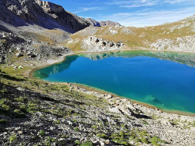 Lac Long, Lake of Nine Colors and Lake First in a loop | hike | Komoot