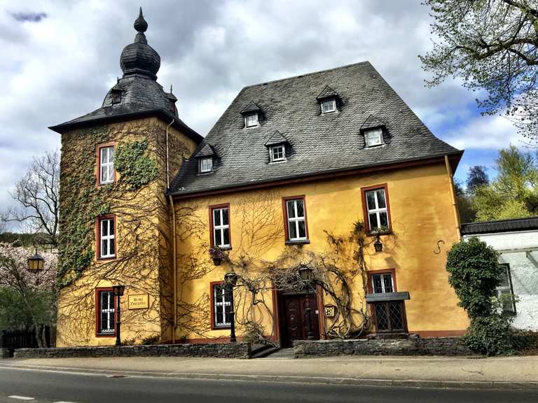Burg Zweiffel: Wanderungen und Rundwege | komoot