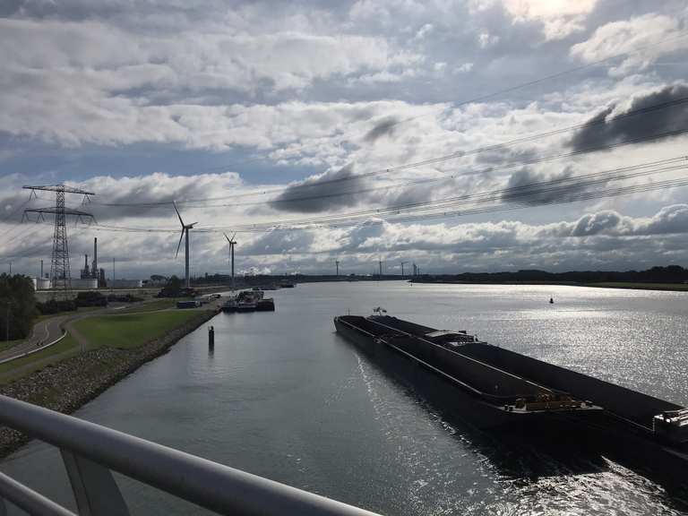 Brug aan het einde van Brielse Meer (of begin ;-) ): Rennradfahren und ...