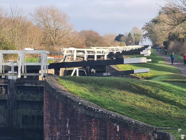 Caen Hill Locks - Cycle Routes and Map | Komoot