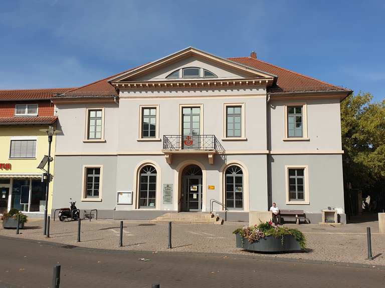 Hist. Rathaus + St. Georg Kirche - Nieder Olm 🚴‍ Road Cycle Routes and ...