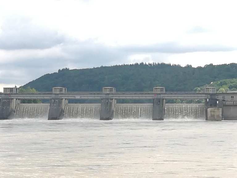 Blick auf das Kraftwerk Passau-Ingling : Radtouren und Radwege | komoot