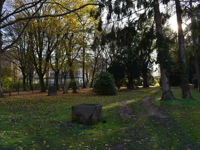 Friedhof Limmer – Wander- & Radrouten | Komoot