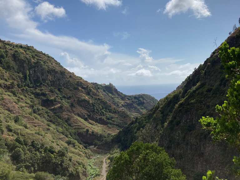 Levada Nova und Levada do Moinho — Rundweg auf der Insel Madeira ...