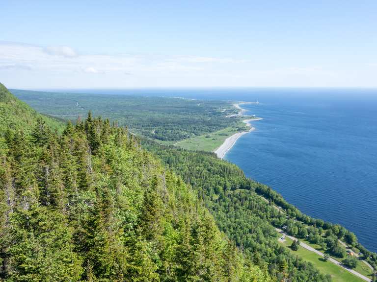 Tour d'observation du Mont-Saint-Alban Routes for Walking and Hiking ...
