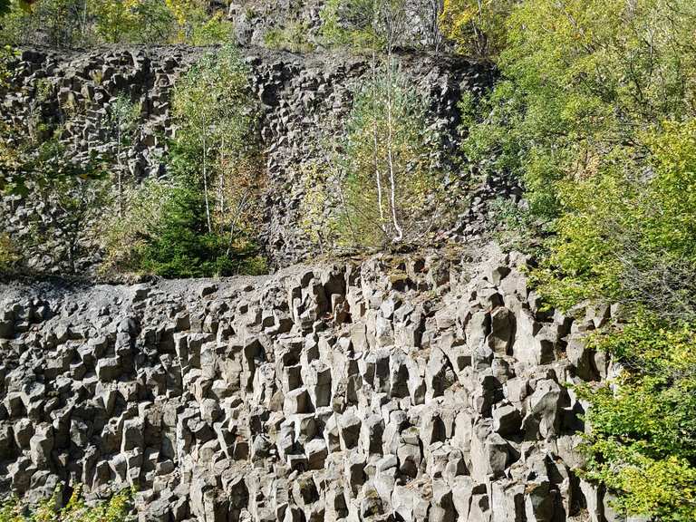 Basaltsteinbruch am Hohen Hagen: Wanderungen und Rundwege | komoot