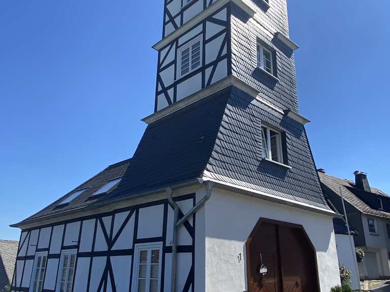 Historischer Ortskern von Eversberg: Wanderungen und Rundwege | komoot