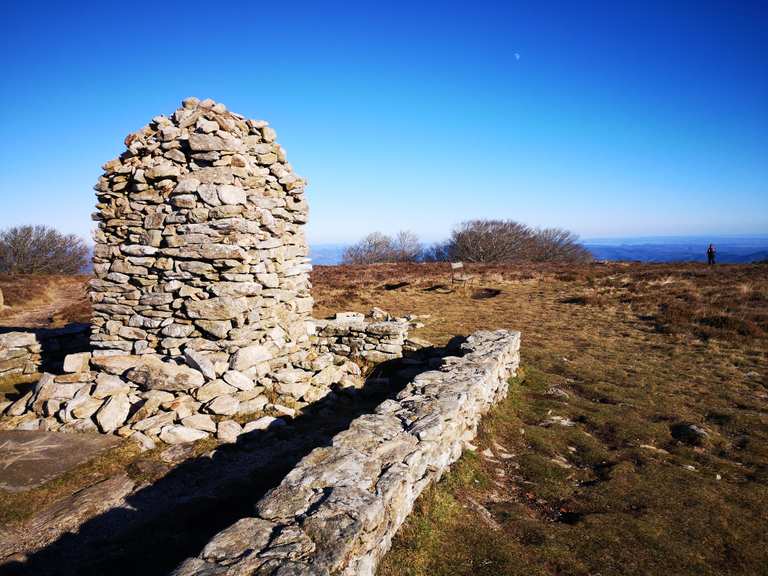 Le sommet du Carroux - boucle au départ de Douch - Parc naturel ...