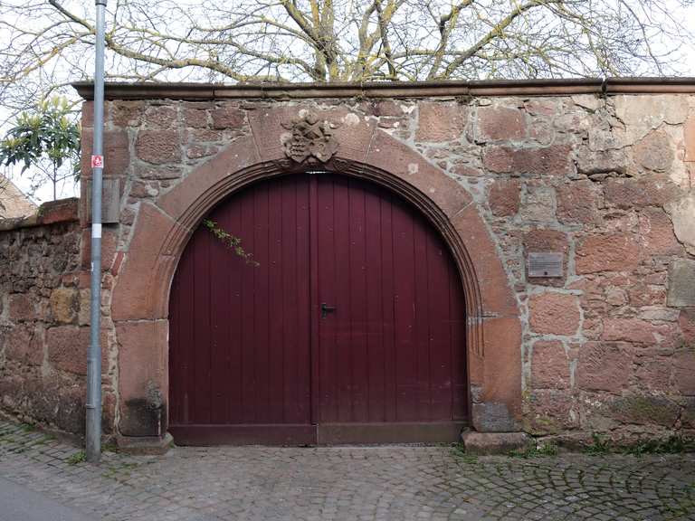 Renaissance-Torbogen 1581: Wanderungen und Rundwege | komoot