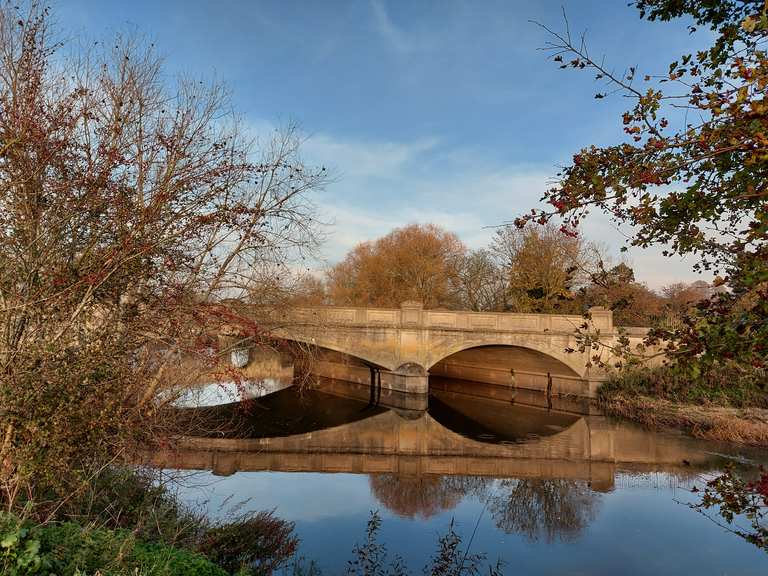 Pershore Old Bridge Routes for Walking and Hiking | Komoot
