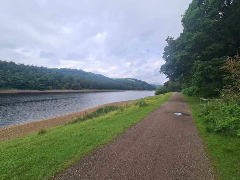 Gravel cycle path along Ladybower Reservoir - Cycle Routes and Map | Komoot