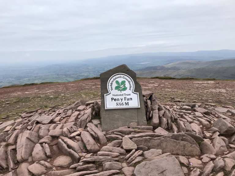 Cwm Gwdi to Pen y Fan: Wanderungen und Rundwege | komoot