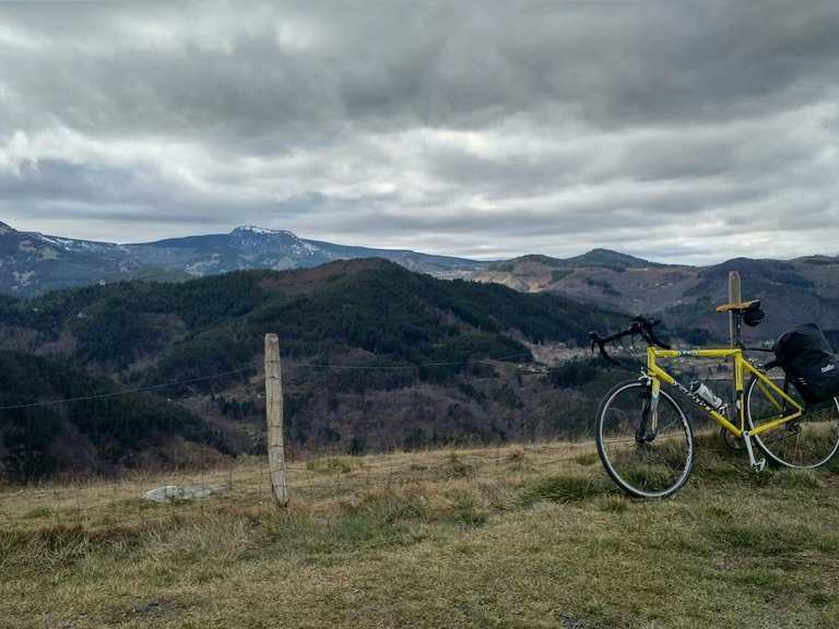 Col de Mézilhac depuis Le Cheylard — Parc naturel régional des Monts d ...