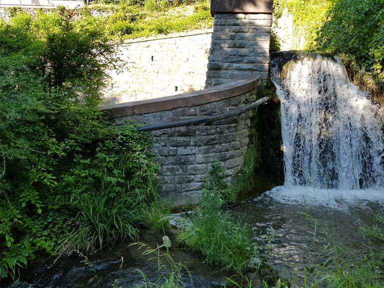 Nellenbach Wasserfall: Wanderungen und Rundwege | komoot