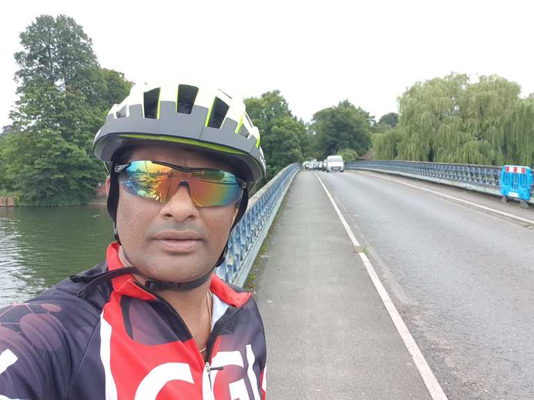 Cookham Bridge and the Ferry Inn - Cycle Routes and Map | Komoot