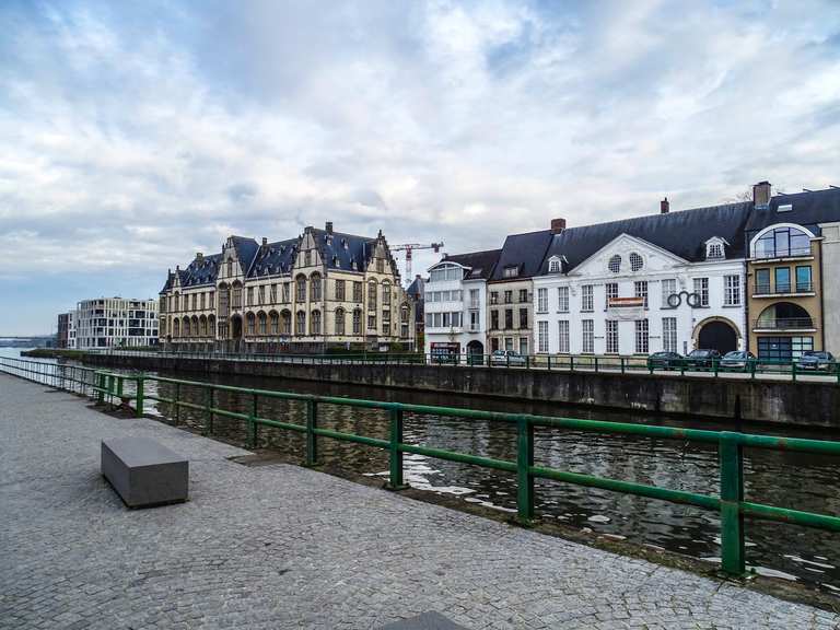 Herrenhaus de Lalaing: Wanderungen und Rundwege | komoot
