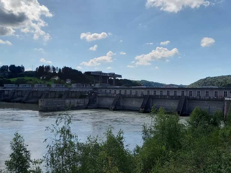 Blick auf das Kraftwerk Passau-Ingling : Radtouren und Radwege | komoot
