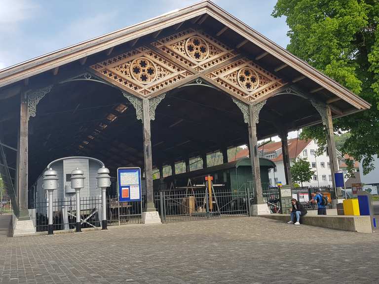 Historische Bahnhofshalle Bauma: Wanderungen und Rundwege | komoot