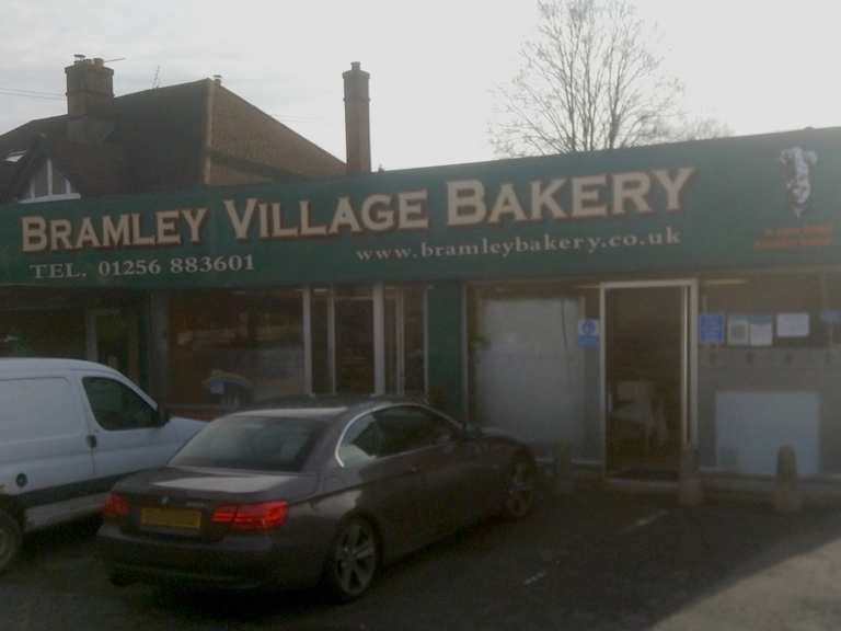 Bramley bakery coffee stop Road Cycle Routes and Map | Komoot