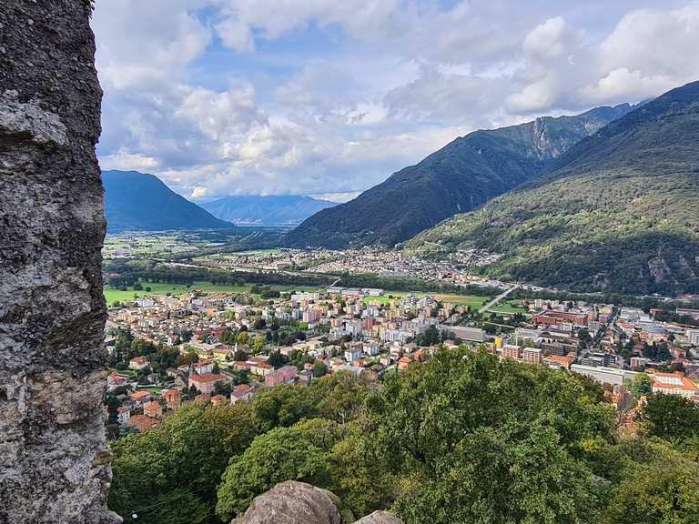 Castel Sasso Corbaro: Wanderungen und Rundwege | komoot