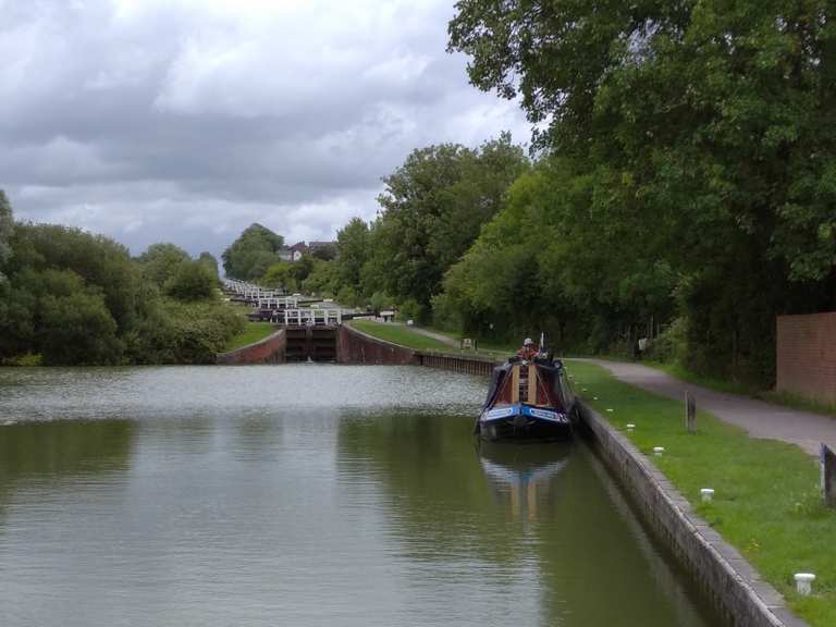 Caen Hill Locks - Cycle Routes and Map | Komoot