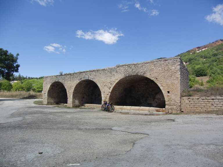 Tour de gravier en boucle depuis Arischia dans le Parc National du Gran ...
