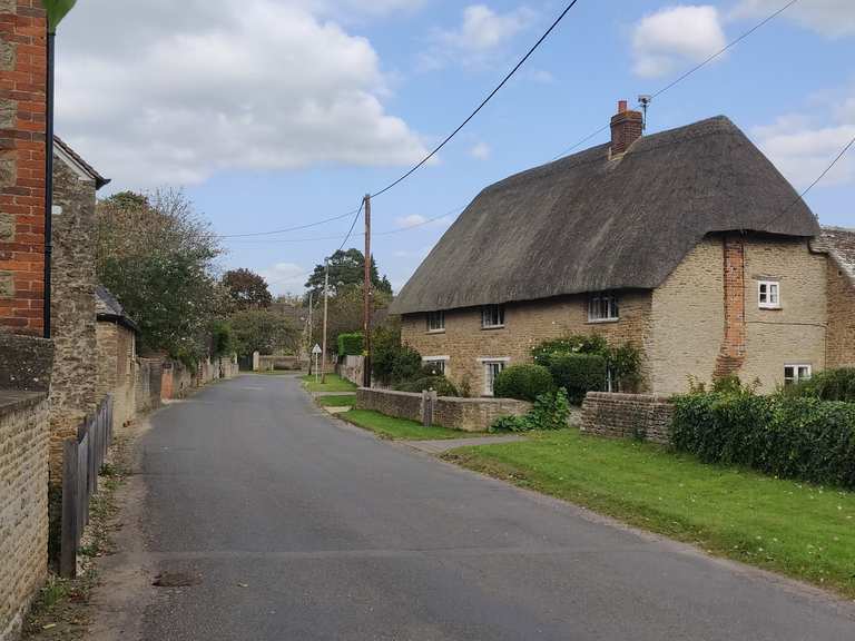 Fyfield village Road Cycle Routes and Map | Komoot