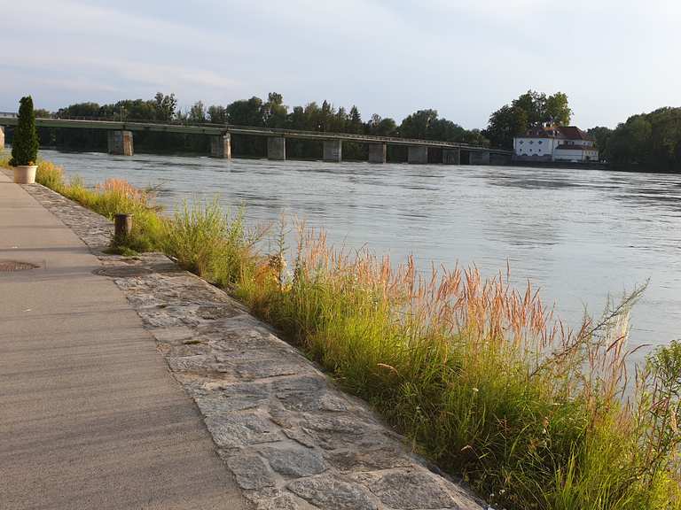 Verbindung zwischen Neuhaus am Inn und Schärding - Neuhaus am Inn ...