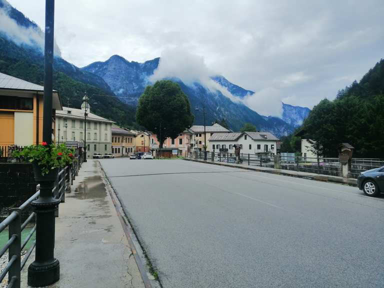 Pontebba - Cycle Routes and Map | Komoot