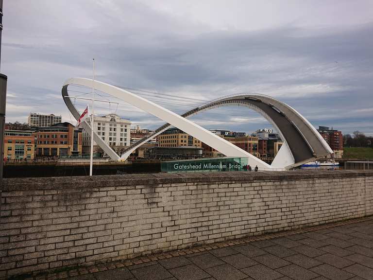 Gateshead Millennium Bridge - Cycle Routes and Map | Komoot