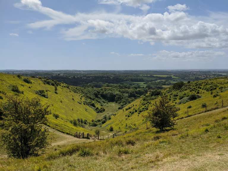 Wye Crown Millennium Stone – The Kings Head, Wye Loop from Wye ...