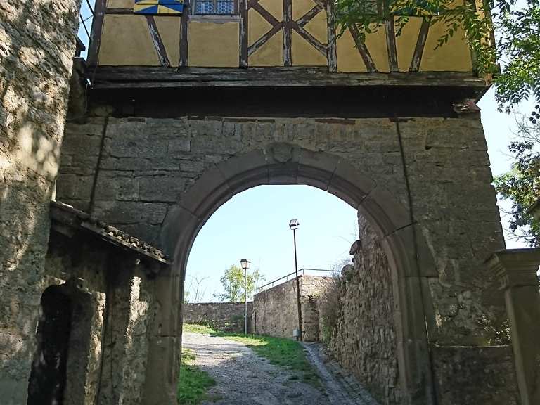 Burgruine Krautheim: Wanderungen und Rundwege | komoot