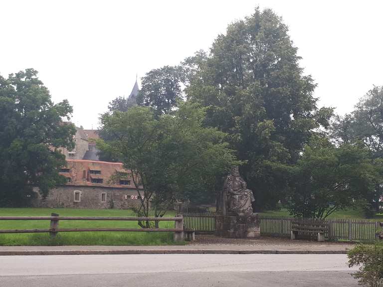 Gambrinus-Statue (Bayerischer Bierkönig) Routes for Walking and Hiking ...