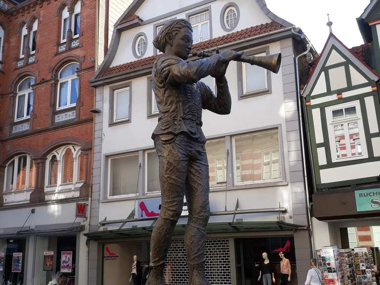 Rattenfänger Statue Hameln Routes for Walking and Hiking | Komoot
