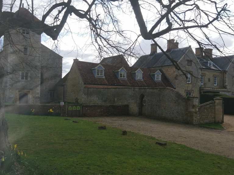 Chetwode priory and church: Rennradfahren und Rennradtouren | komoot