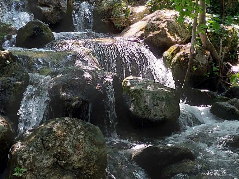 Castrovalva da Anversa degli Abruzzi — Giro ad anello | hike | Komoot