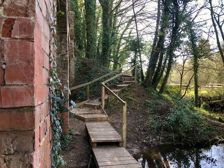 NCN Route 45: South Cerney to Cricklade Cycle Routes and Map | Komoot