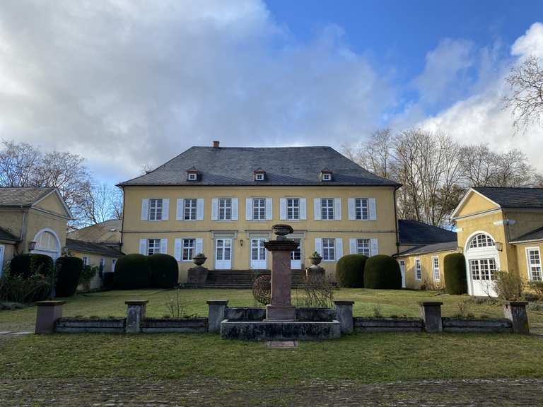 Schloss Bauschlott: Wanderungen und Rundwege | komoot