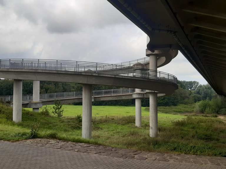 View of the A44 Rhine Bridge roadway – Hikes & How to Get There | Komoot