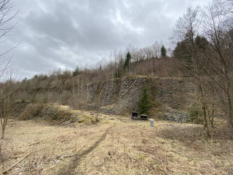 Basaltsteinbruch am Hohen Hagen: Wanderungen und Rundwege | komoot